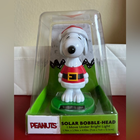 Peanuts | Holiday | Snoopy Solar Bobblehead | Poshmark